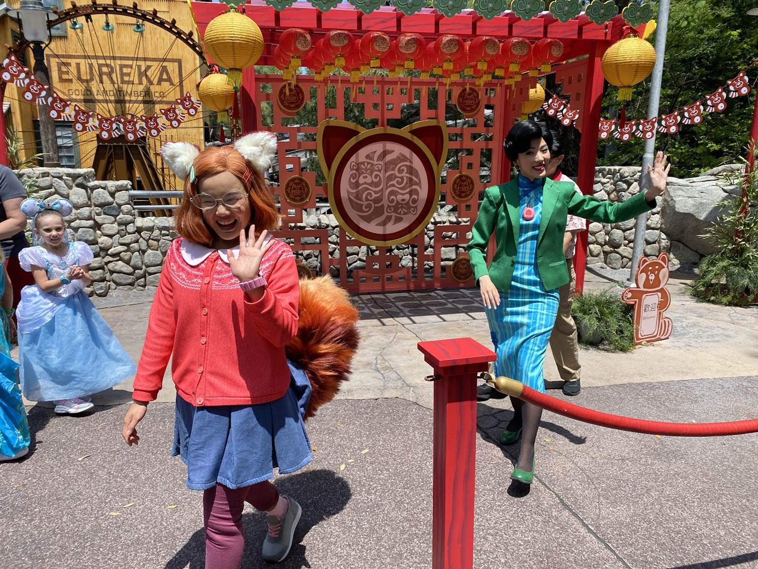 Photos: Mei Lin and Ming Return To Disney California Adventure For ...