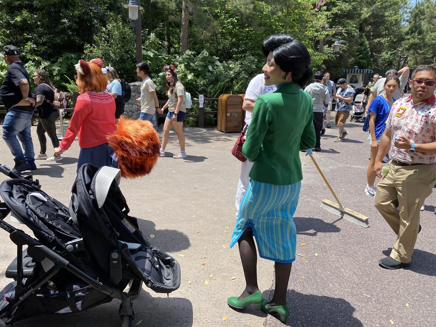 Photos: Mei Lin and Ming Return To Disney California Adventure For ...