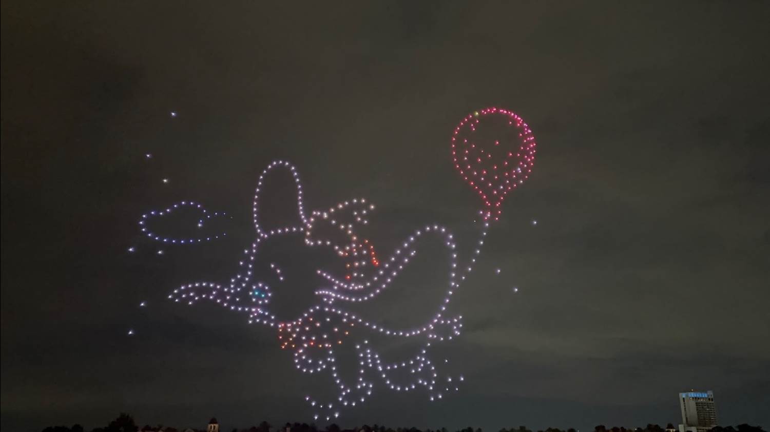 Photos / Video: “Disney Dreams That Soar” Drone Show Debuts at Disney ...