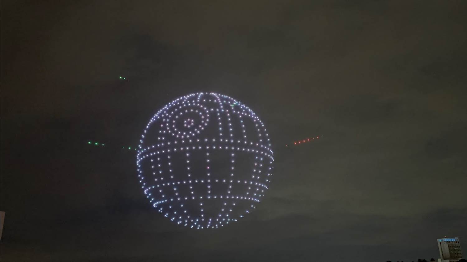 Photos / Video: “Disney Dreams That Soar” Drone Show Debuts at Disney ...