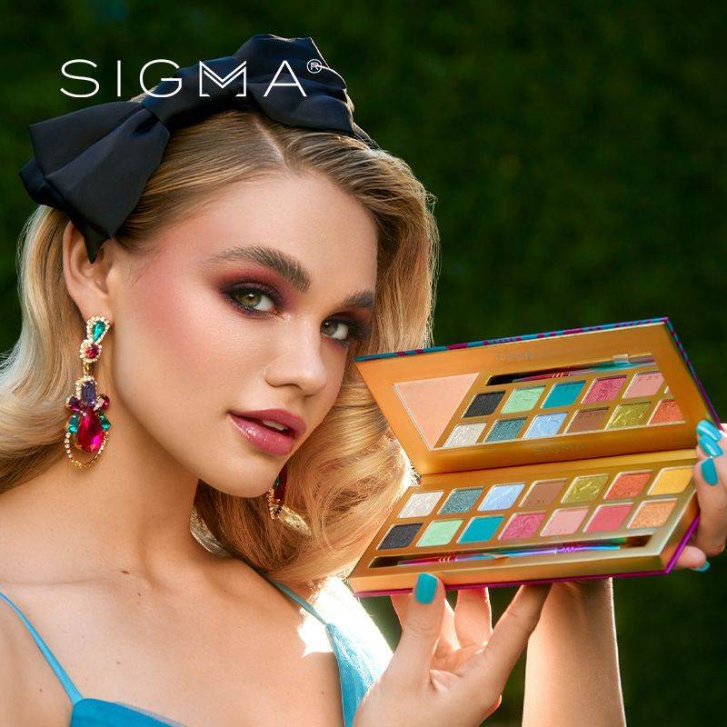 Sigma Beauty "Alice in Wonderland" Collection Disney Store