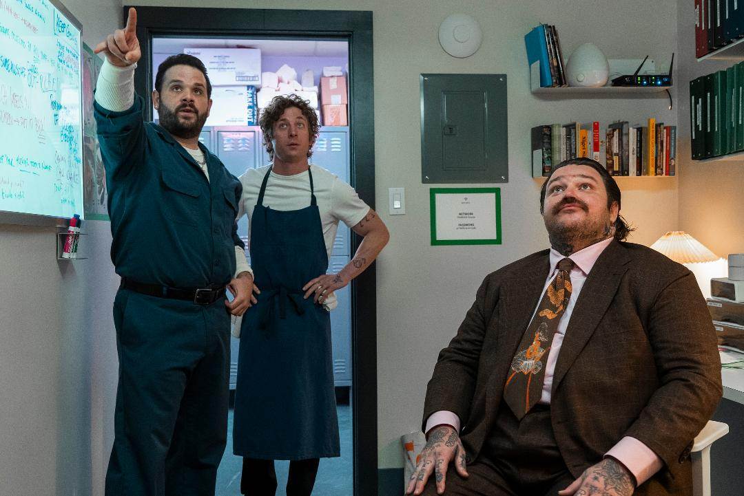 Teaser and First Look Image for Season Three of FX’s “The Bear ...