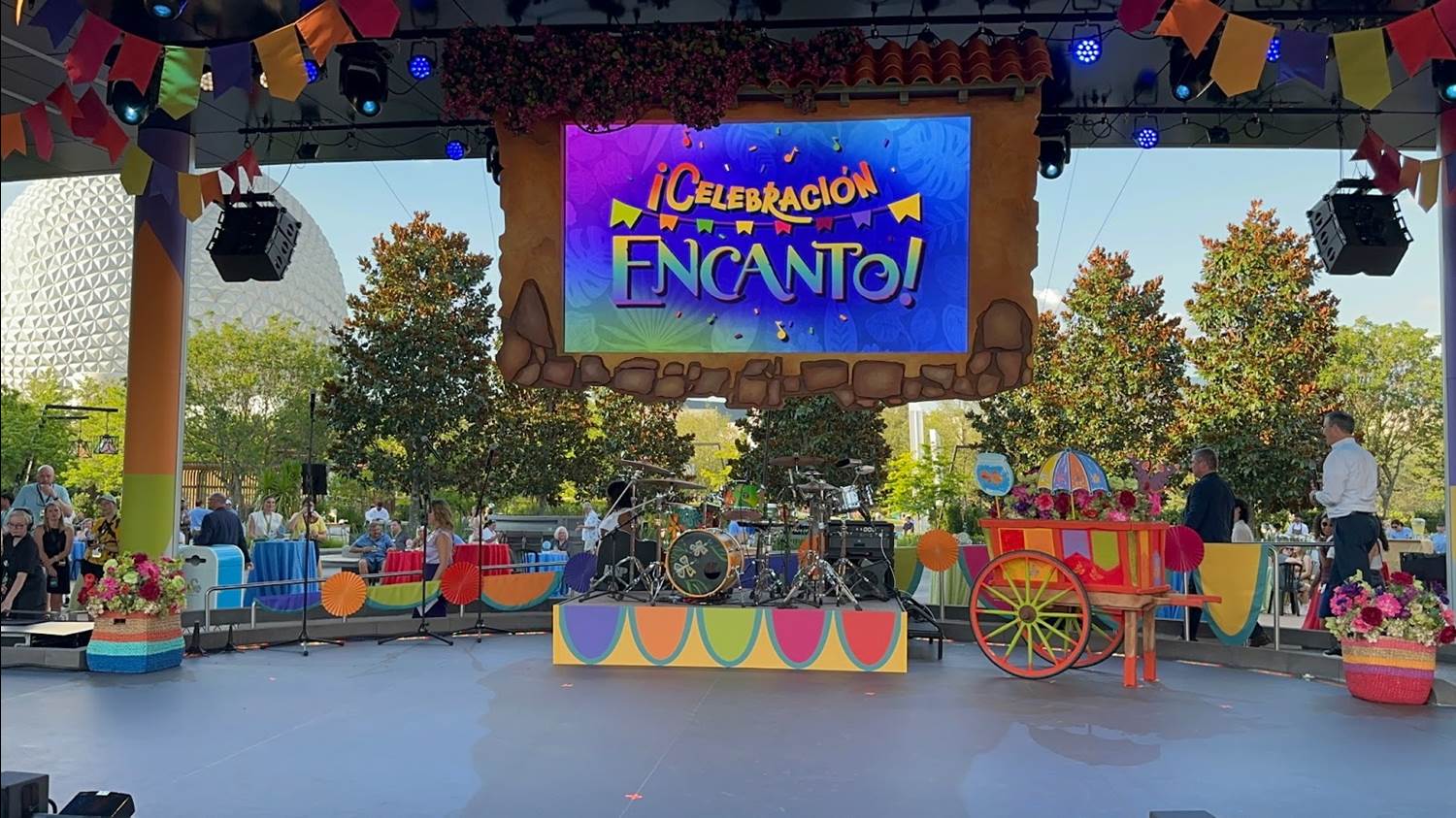 Photos / Videos: “¡Celebración Encanto!” Debuts at EPCOT’s New ...