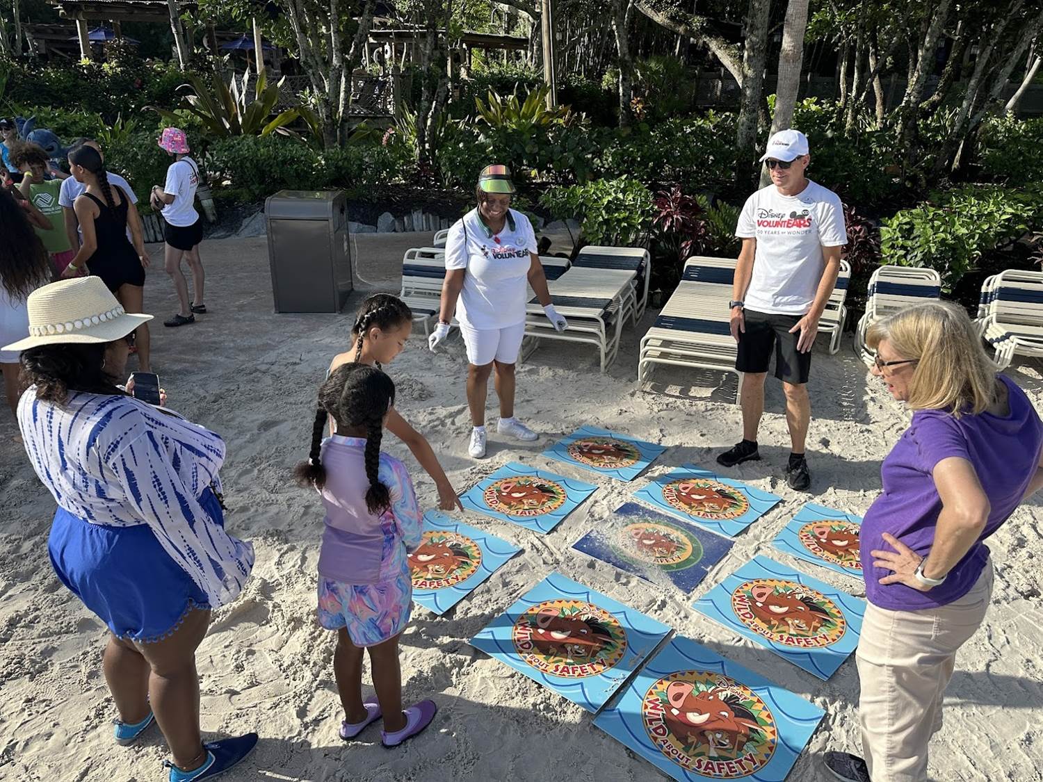 Photos: World’s Largest Swimming Lesson at Typhoon Lagoon ...