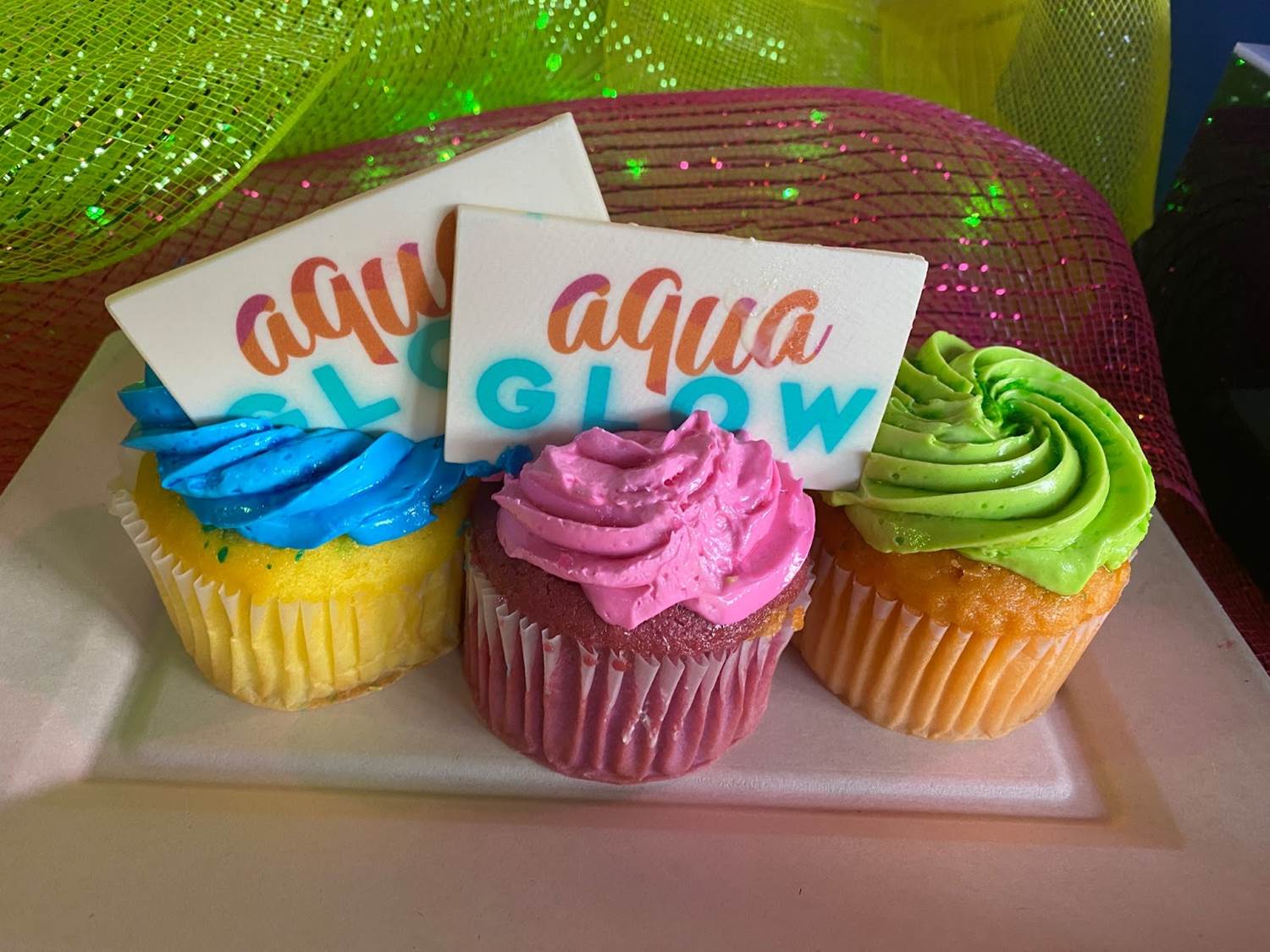 Photos/Video: AquaGlow Lights Up The Night At Aquatica Orlando ...