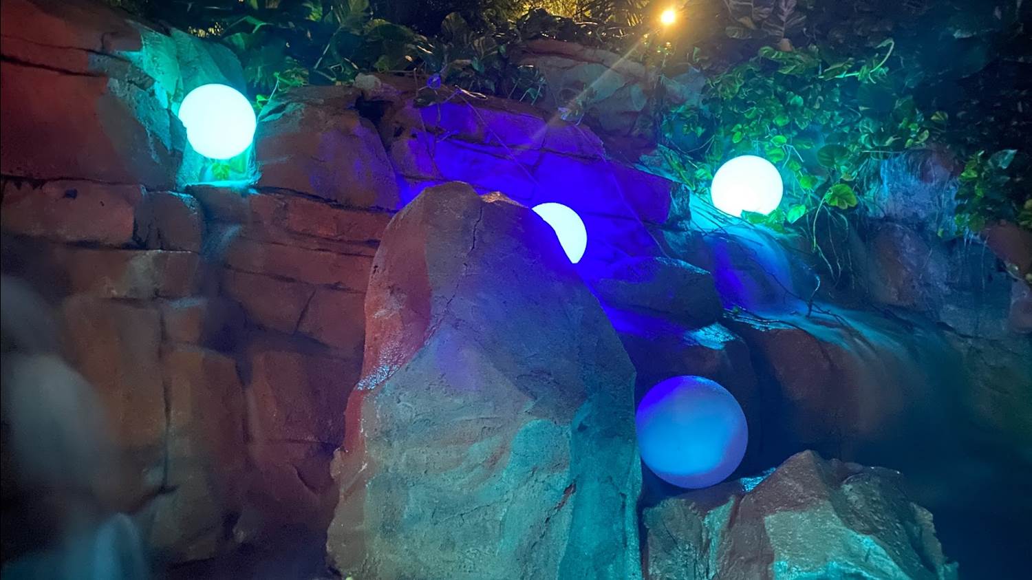 Photos/Video: AquaGlow Lights Up The Night At Aquatica Orlando ...