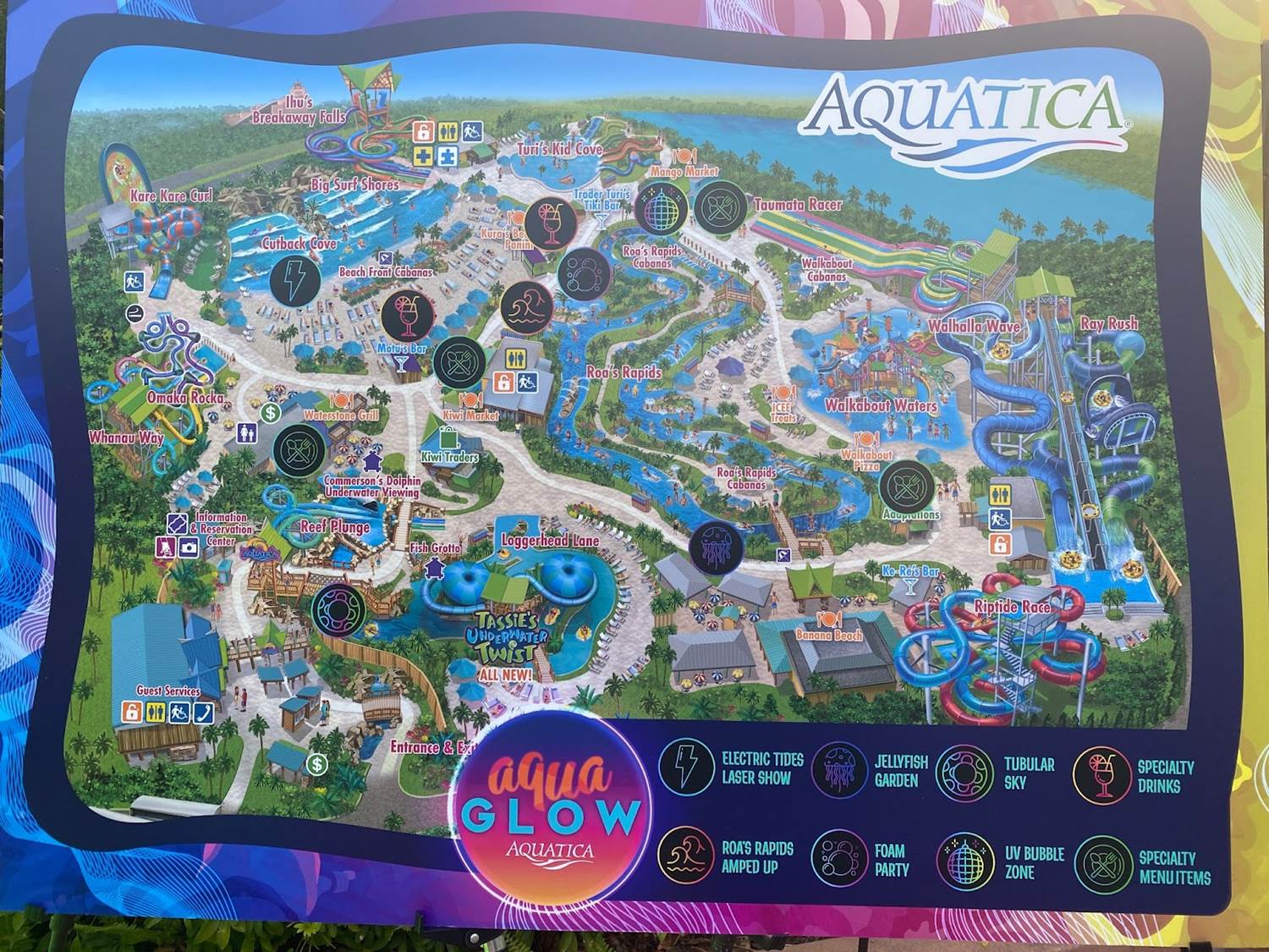 Photos/Video: AquaGlow Lights Up The Night At Aquatica Orlando ...