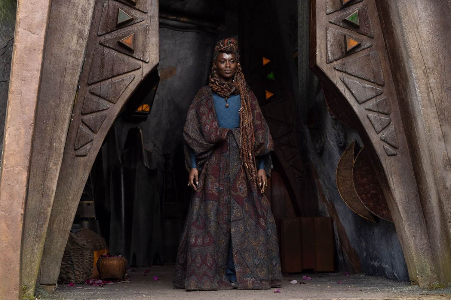 TV Recap / Review - An Extended Flashback Reveals Osha and Mae's ...