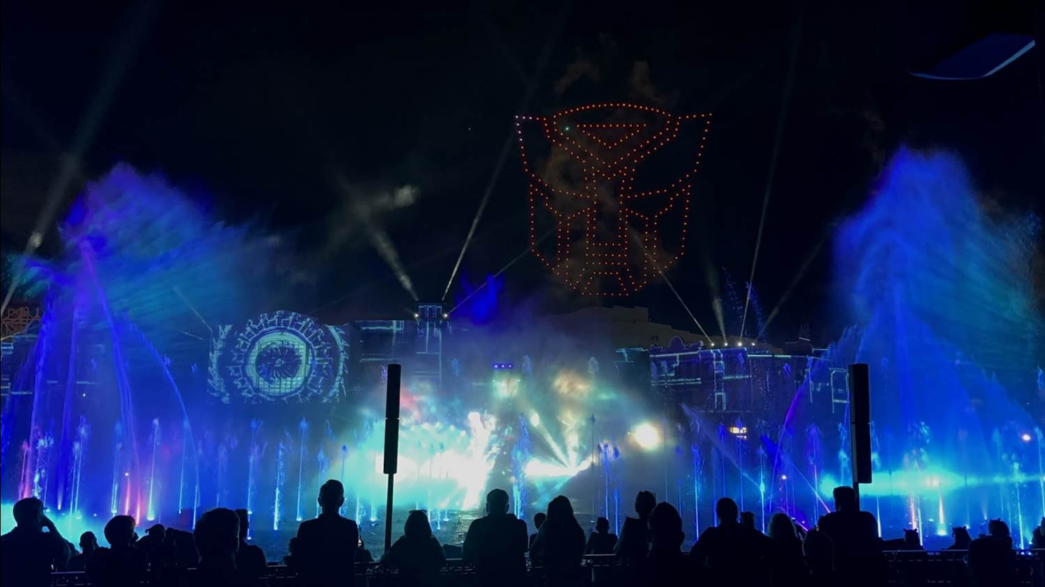 Video/Photos: CineSational: A Symphonic Spectacular Lights Up The Night ...