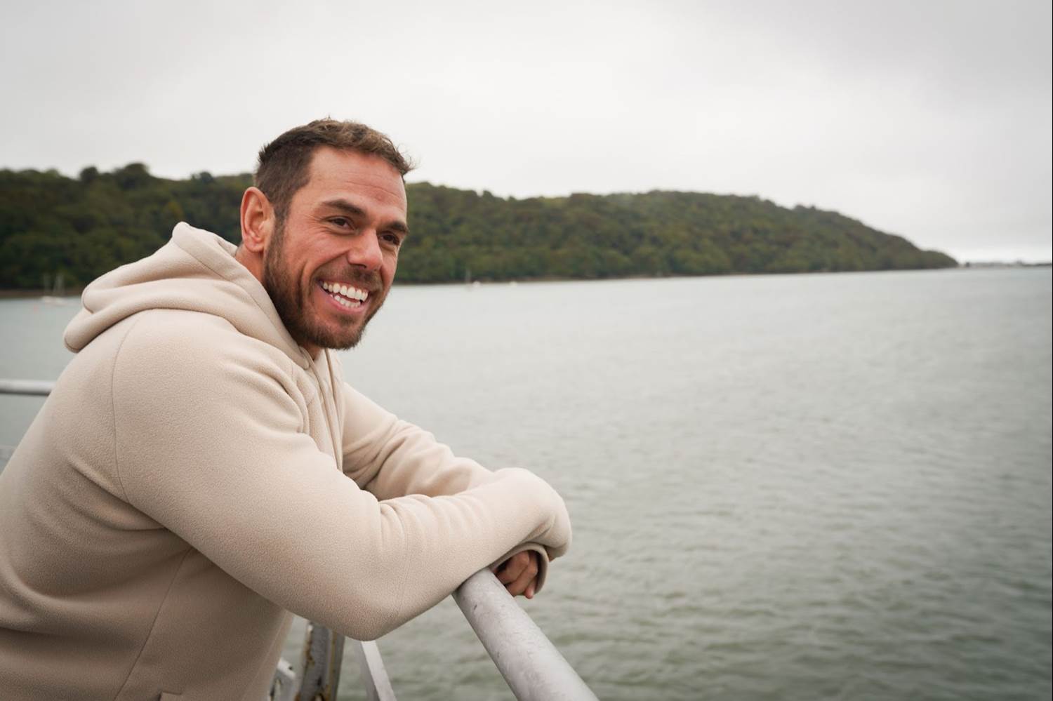 Interview: Ross Edgley on National Geographic's "Shark vs. Ross Edgley ...