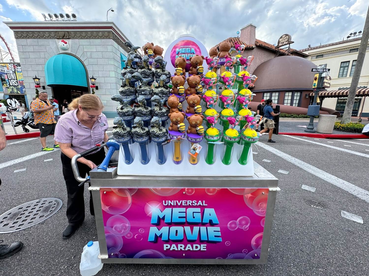 “Jurassic World,” “Minions” and “Trolls” Bubble Wands Interact with the ...