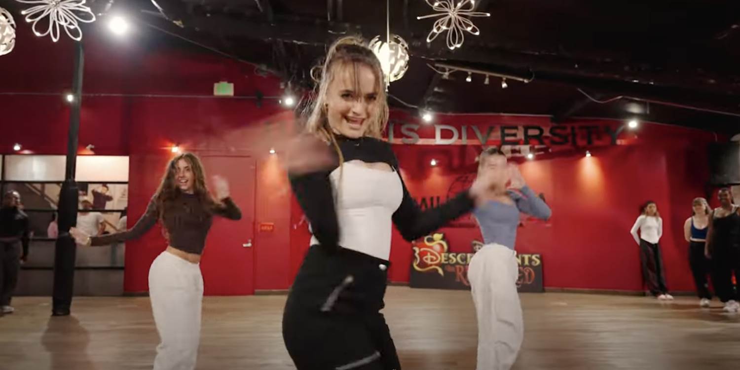 Learn Some Moves From The Upcoming "Descendants: The Rise Of Red" In ...