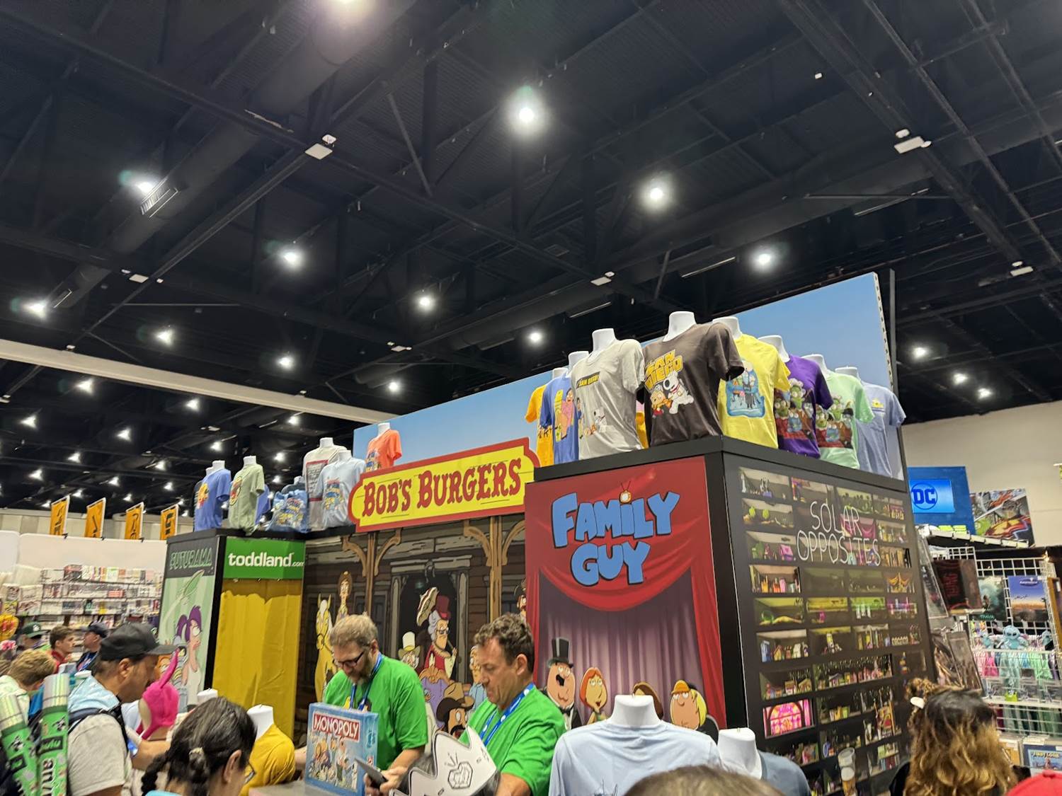 Photos: Disney Bundle Programs Celebrated in Booth At San Diego Comic ...