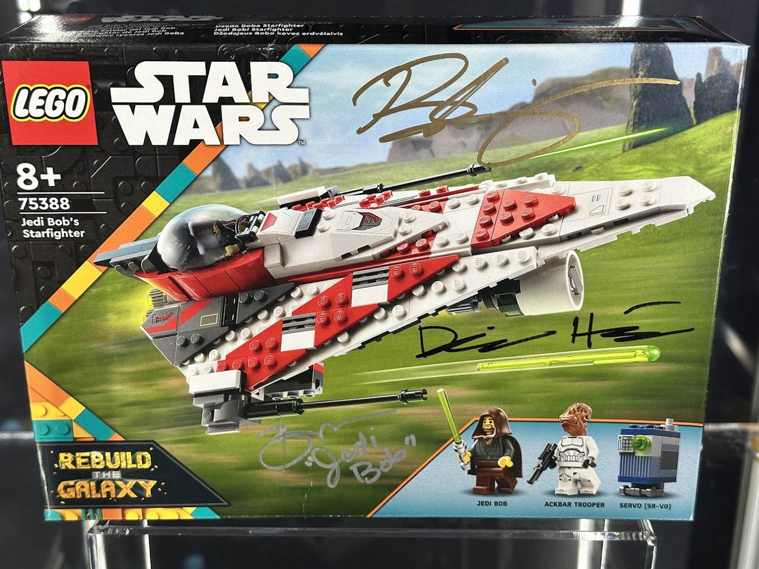 Photos: LEGO Booth at SDCC 2024 Highlights Star Wars Sets, Marvel ...