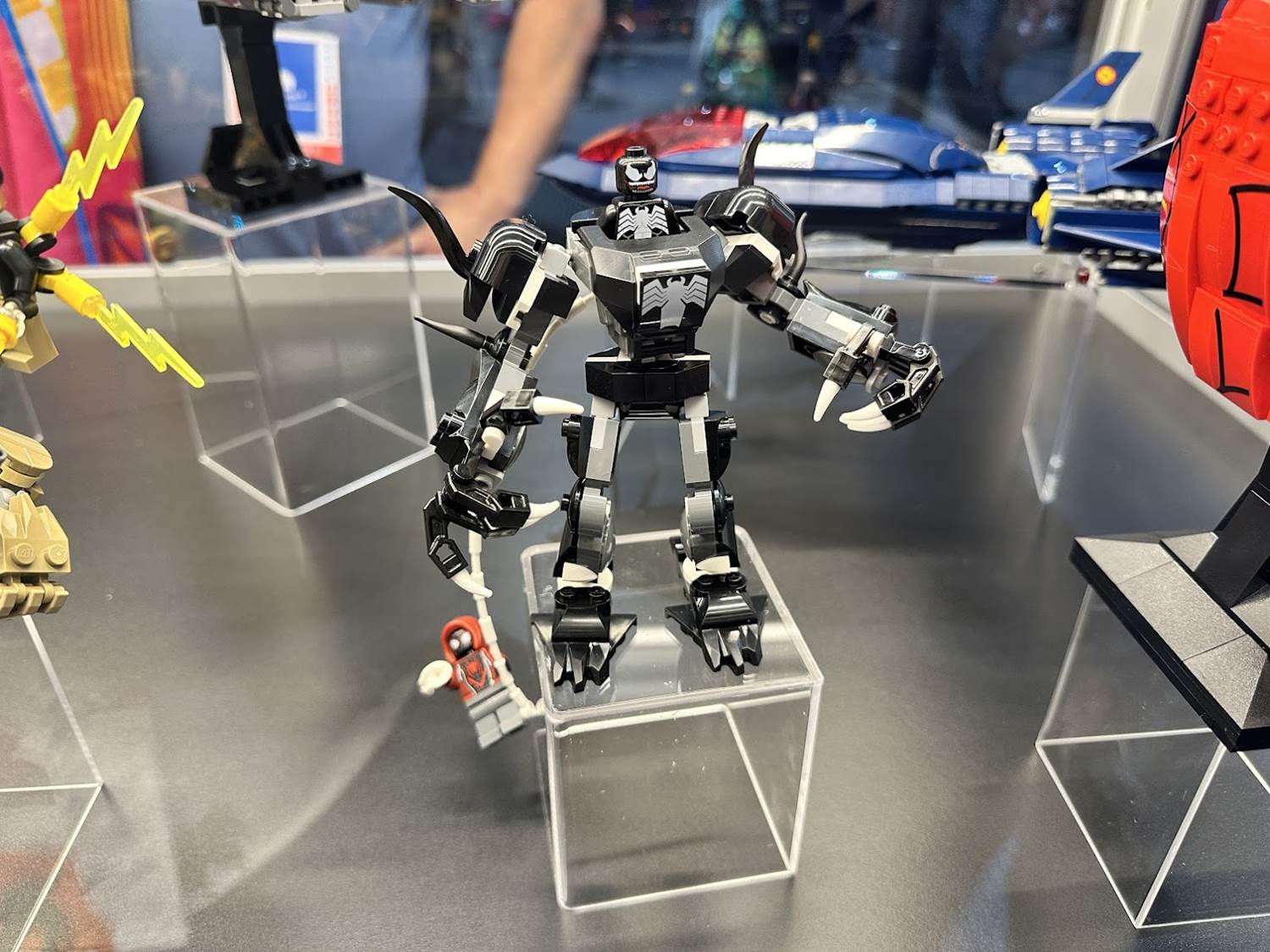 Photos: LEGO Booth at SDCC 2024 Highlights Star Wars Sets, Marvel ...