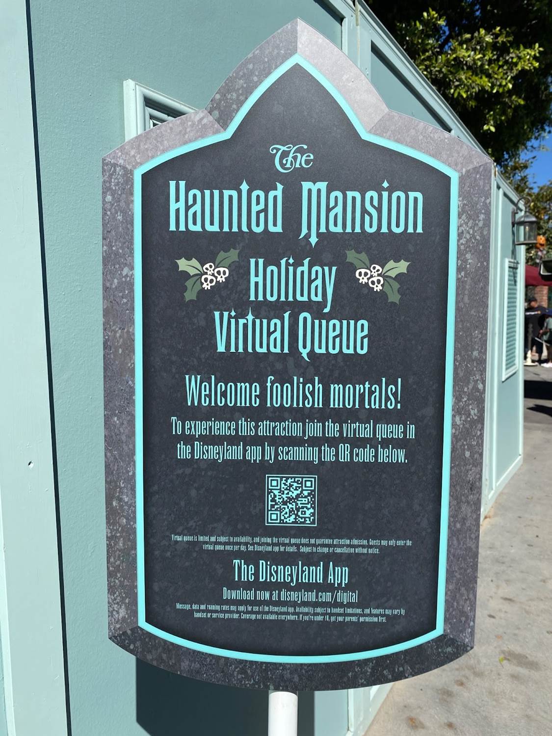 Photos / Video: Haunted Mansion Holiday Reopens at Disneyland with New ...