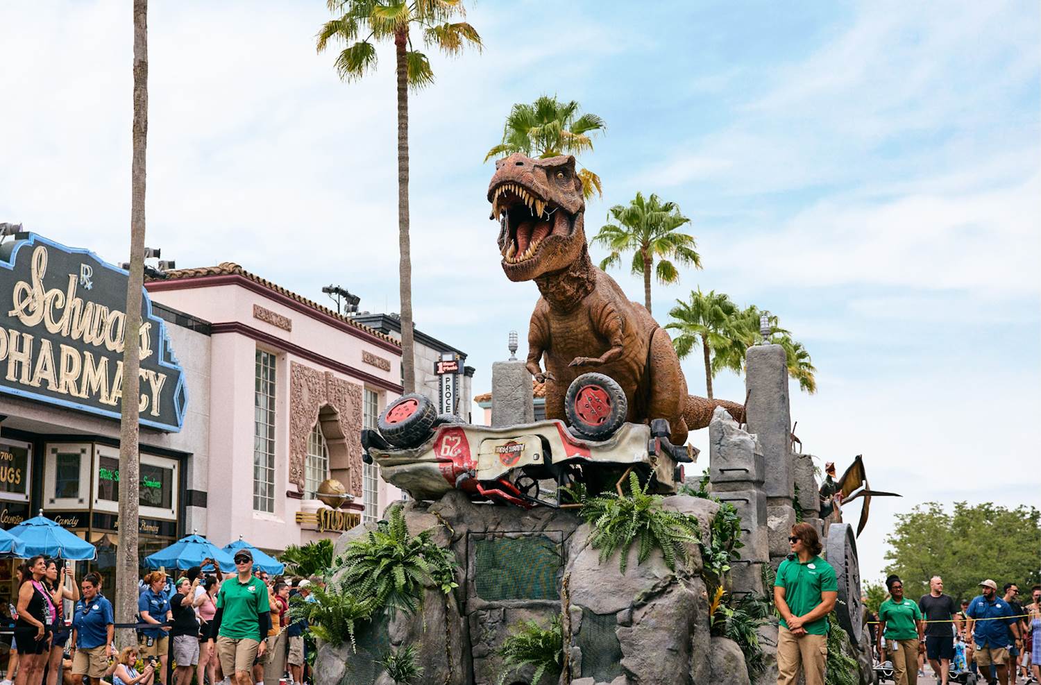 Universal Orlando's New Mega Movie Parade Now Officially Open At ...