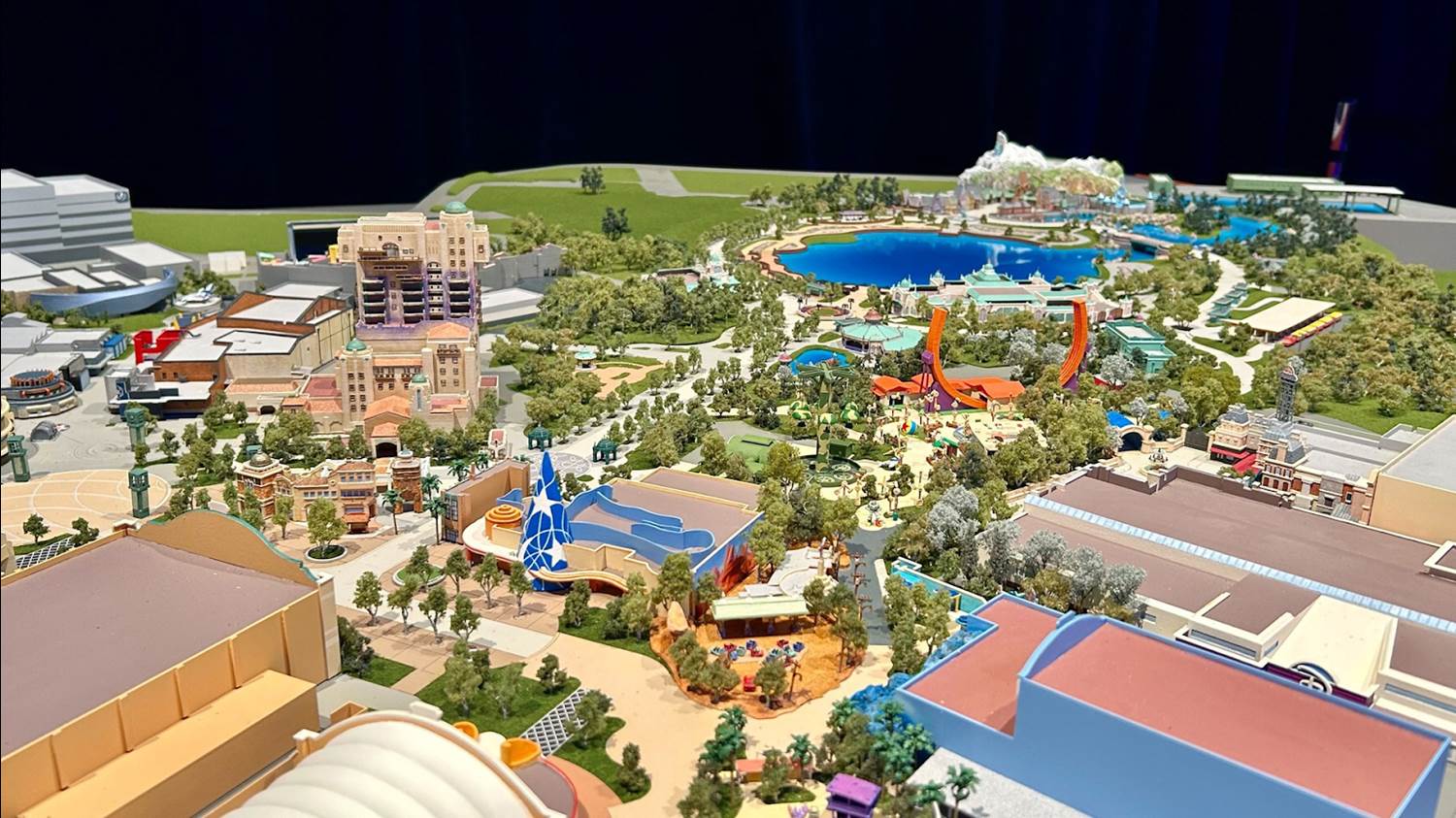 Disney Adventure World Model and New Restaurant Concept Art Revealed at ...