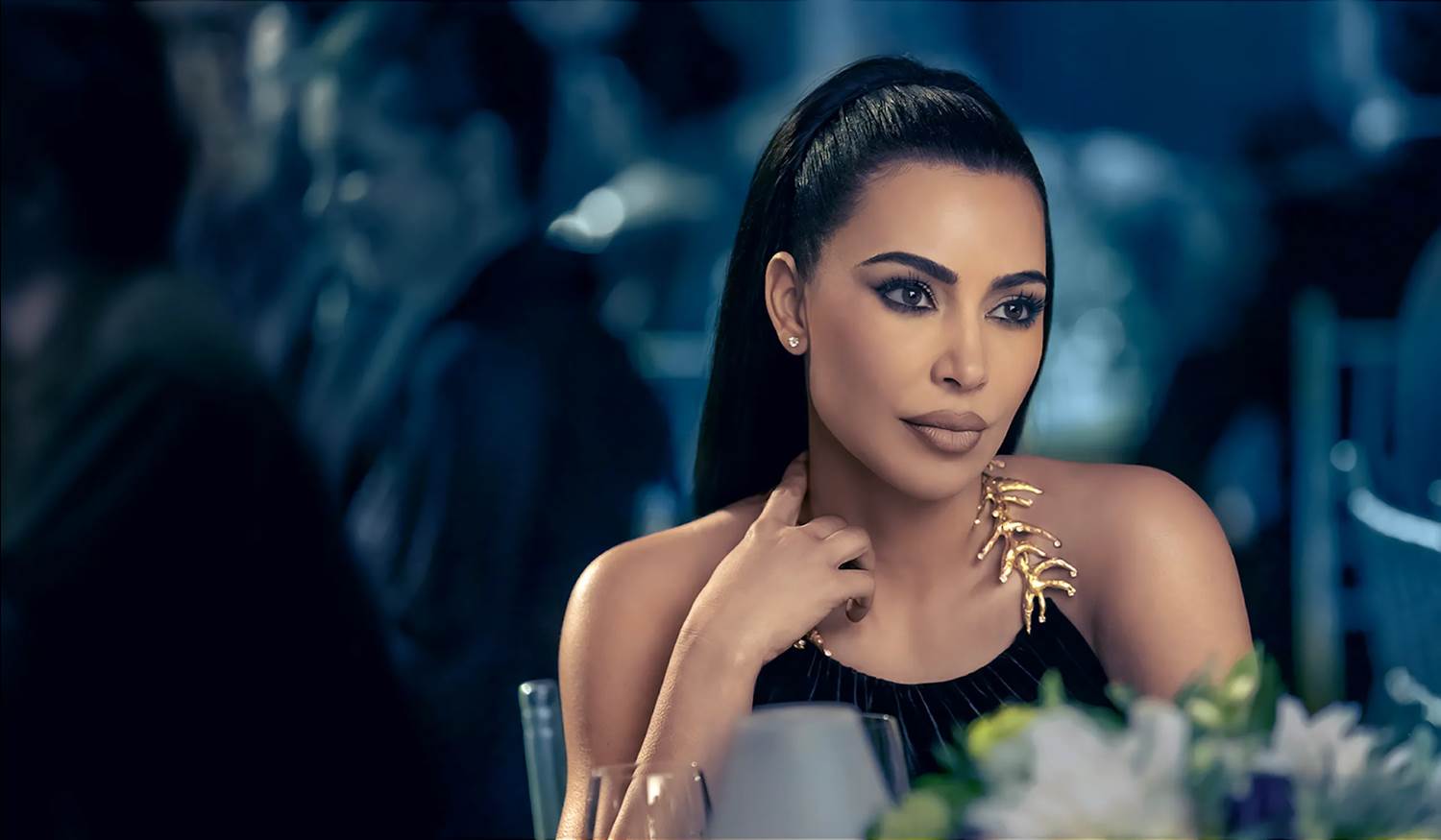 Kim Kardashian Signs First-Look Deal with 20th Television ...