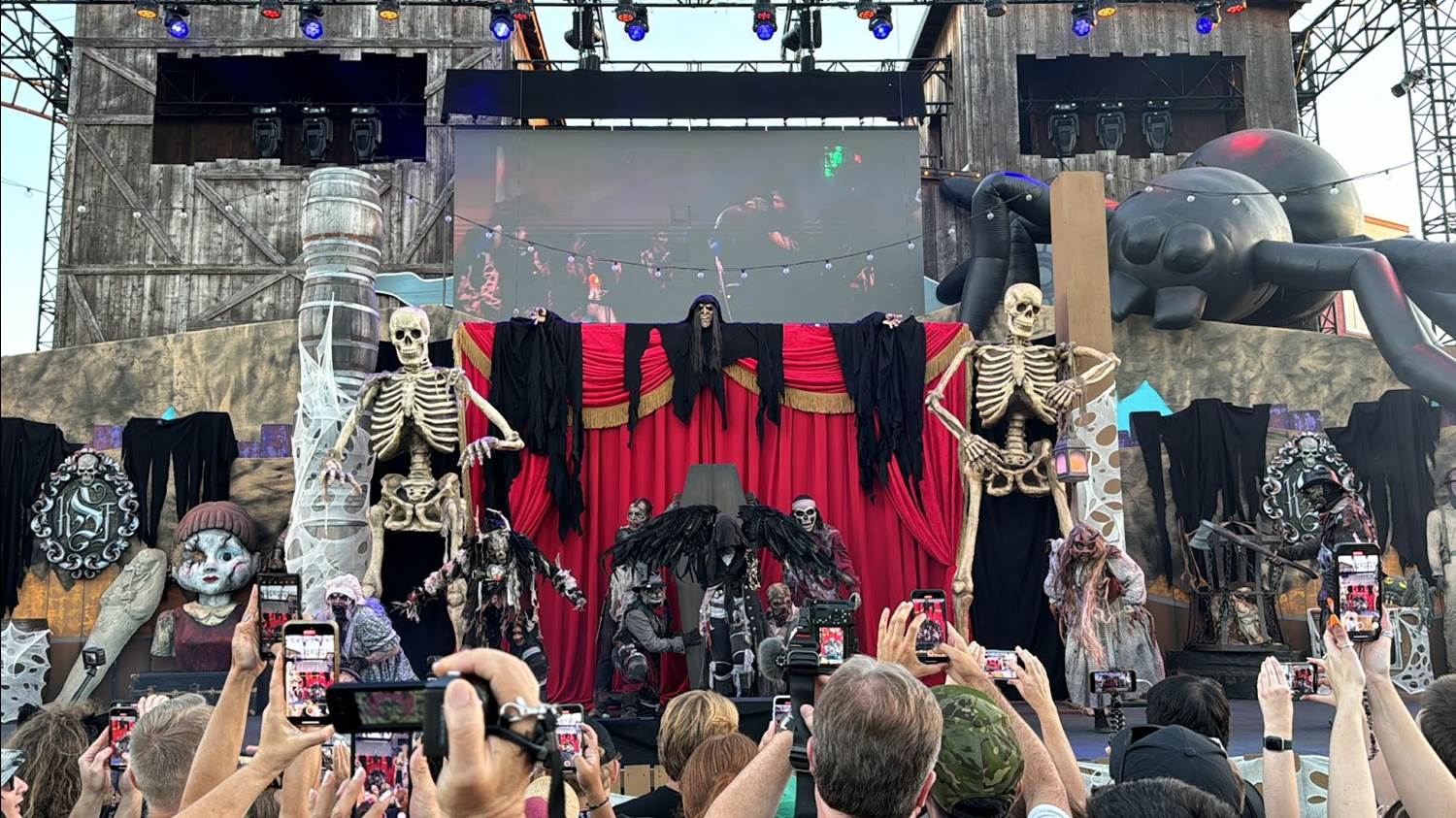 Video: Knott's Scary Farm "Nightmares Revealed" 2024 Announcement Event ...