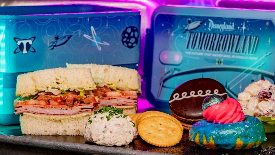 Disneyland To Offer New Bento Box Meal At Tomorrowland Skyline Terrance ...