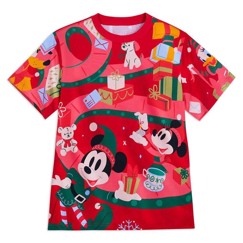 Style the Holiday Season with the Mickey Family Christmas Collection
