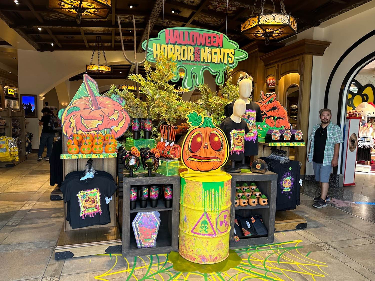 Photos: Halloween Horror Nights 2024 Event Merchandise at Universal ...