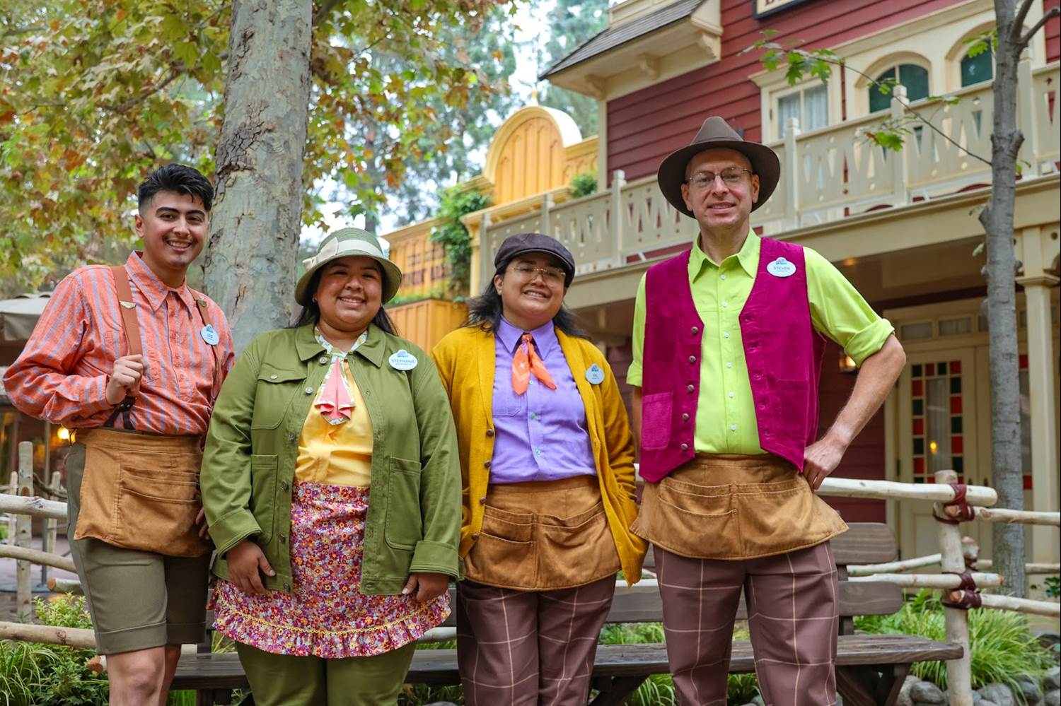 Disneyland Reveals Cast Member Costumes for Bayou Country ...