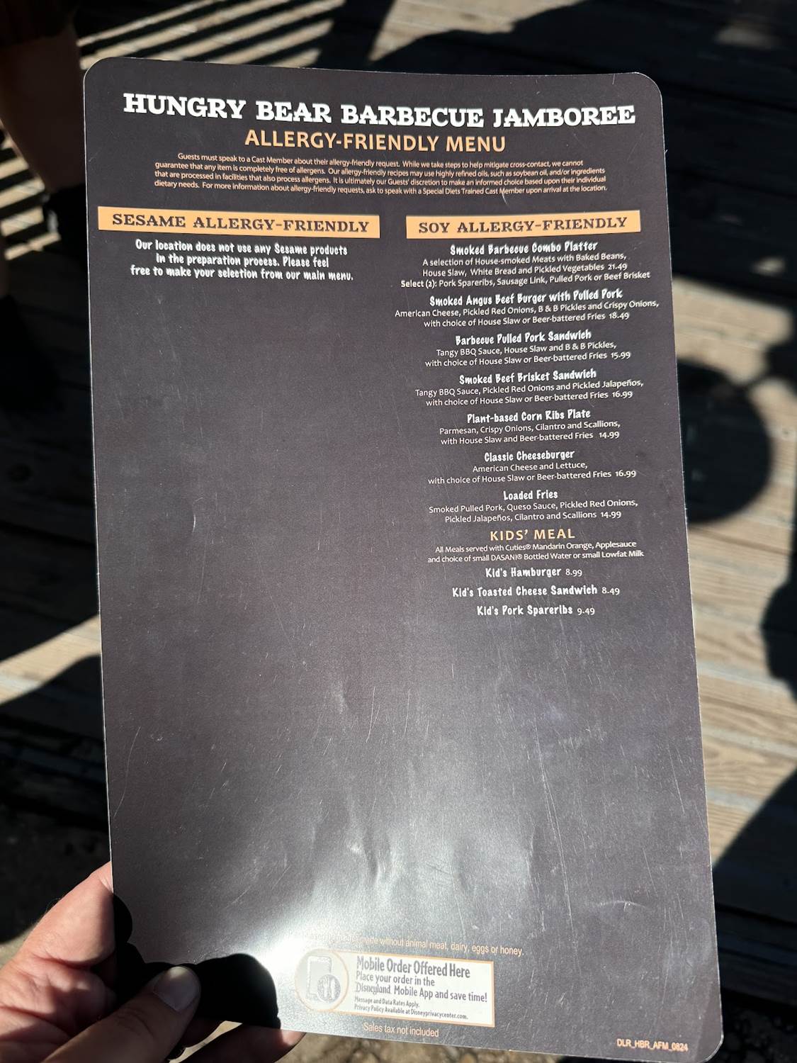 Photos: The Big Bear Band Is Servin' Now At Disneyland's New Hungry ...