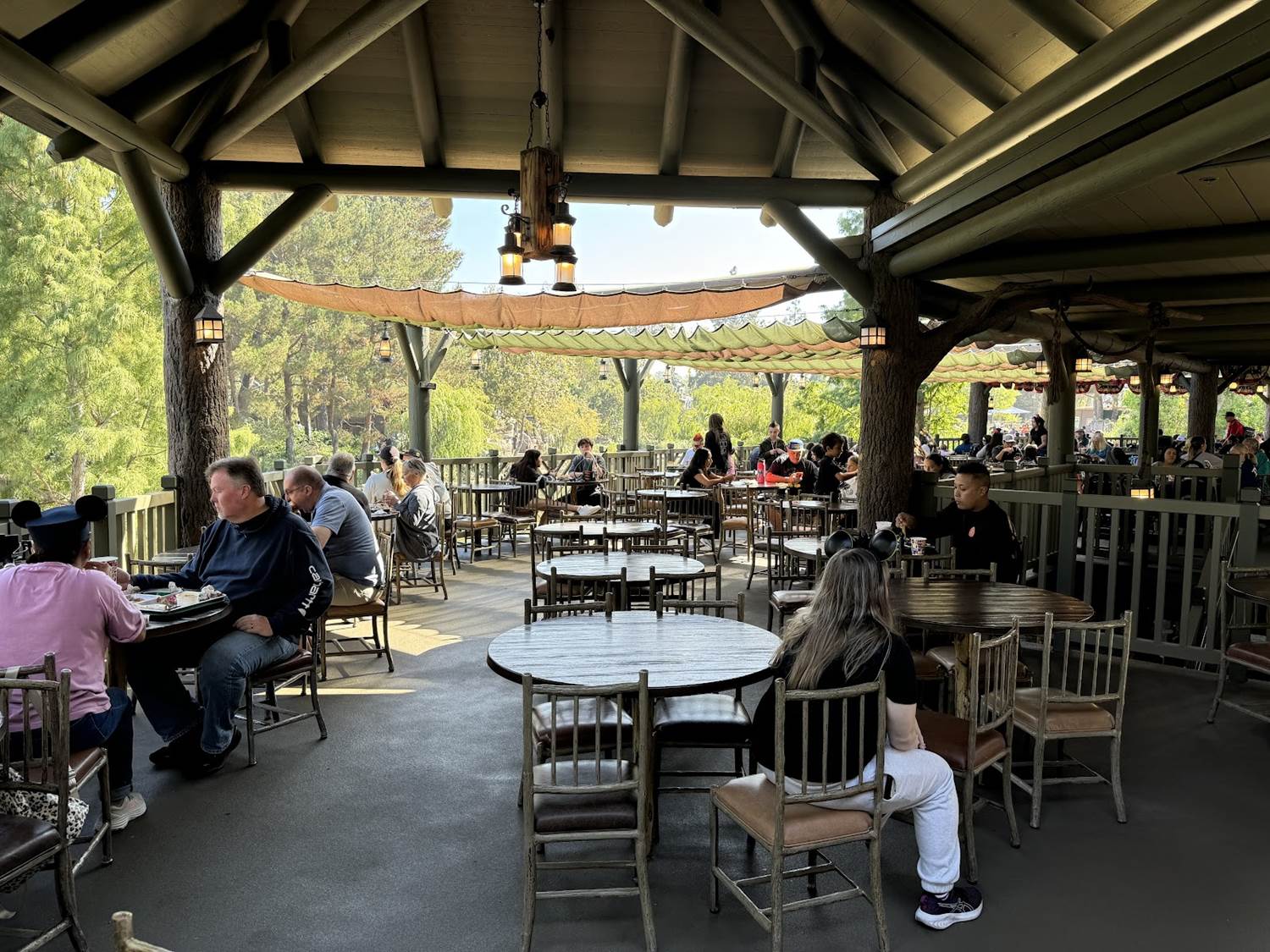 Photos: The Big Bear Band Is Servin' Now At Disneyland's New Hungry ...