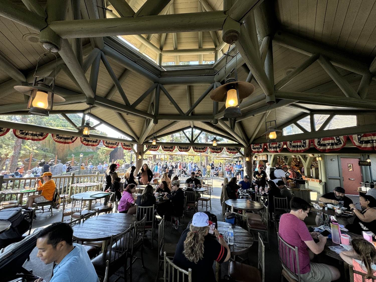 Photos: The Big Bear Band Is Servin' Now At Disneyland's New Hungry ...