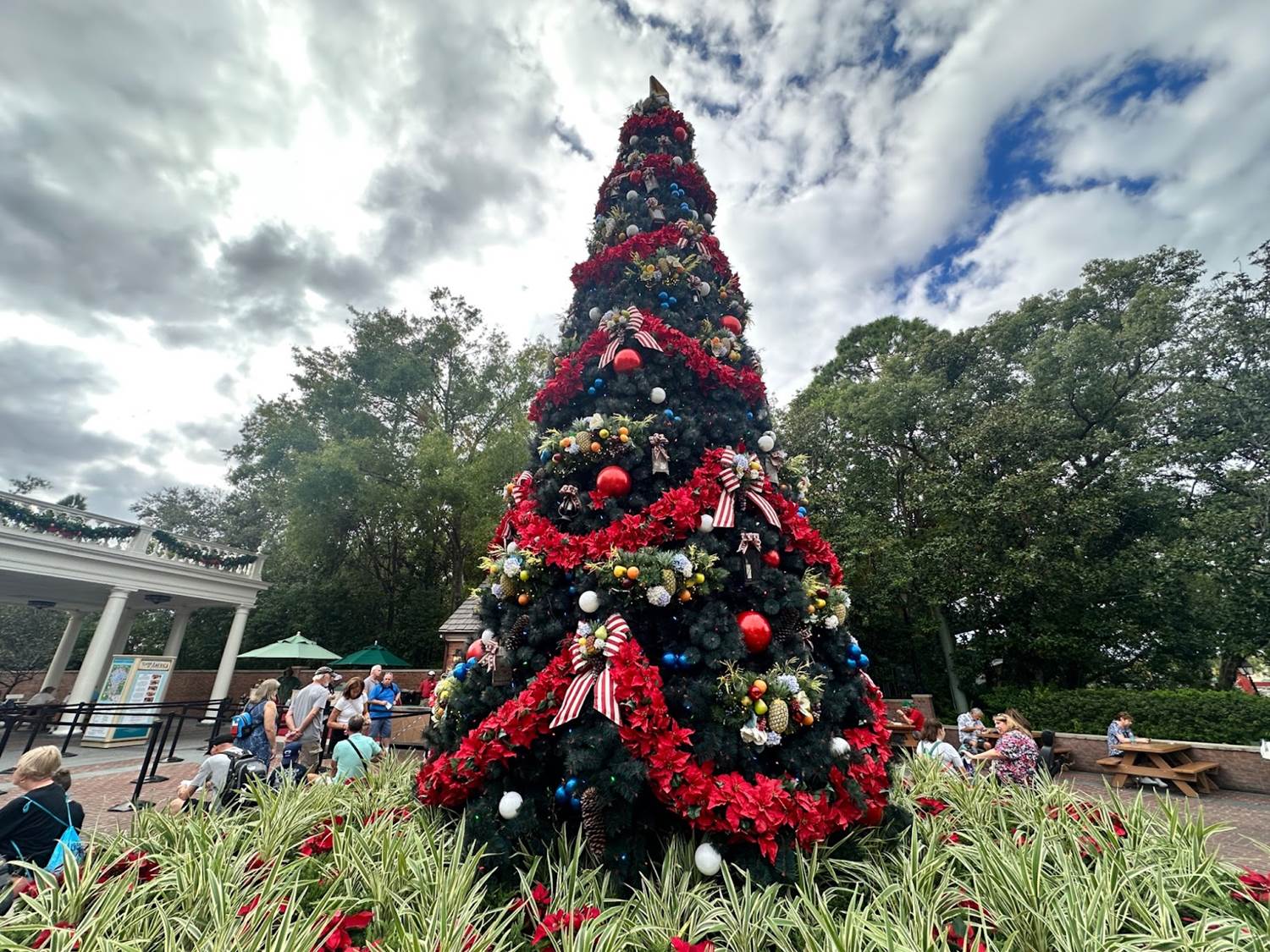 EPCOT Christmas Decorations and the Gold Musical Rotating Tin Popcorn ...
