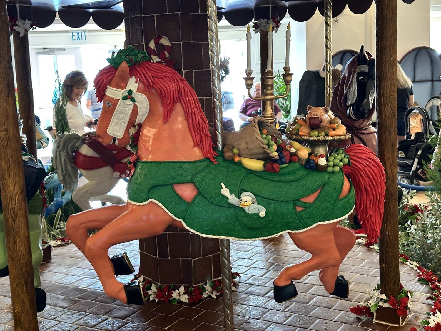 Photos: Gingerbread Carousel at Disney's Beach Club Puts Emphasis on ...
