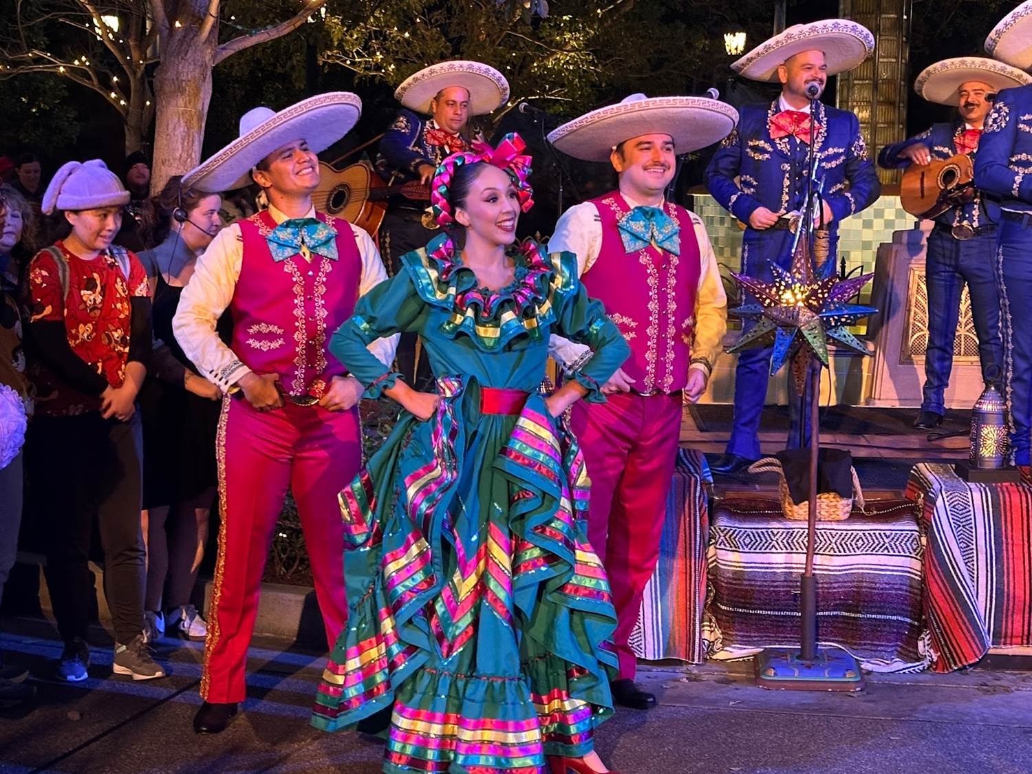 Photos / Video: “A Musical Christmas with Mariachi Alegría de ...