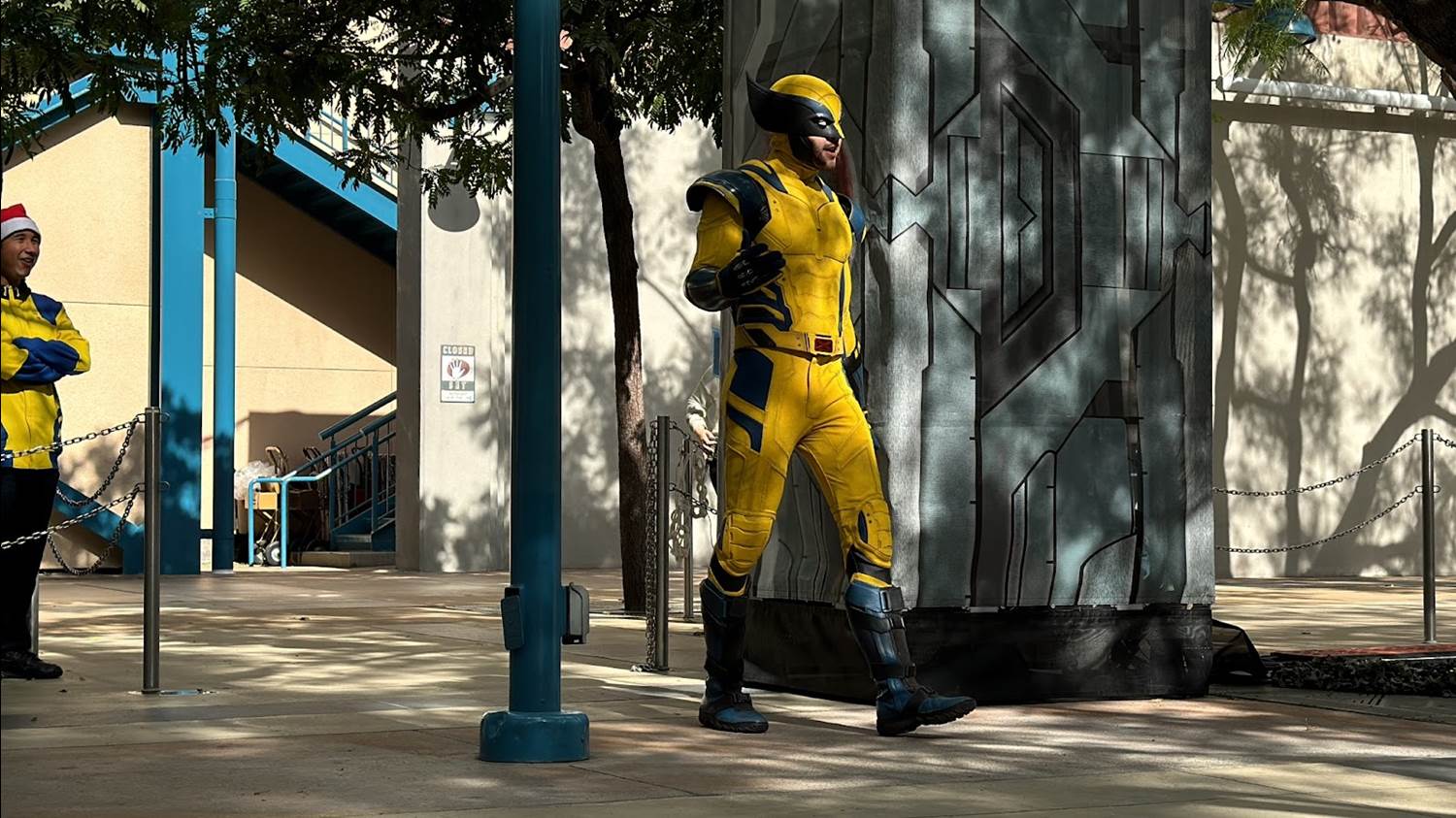 Photos / Video: Deadpool Tells the Story of “A Christmas Carol” in ...