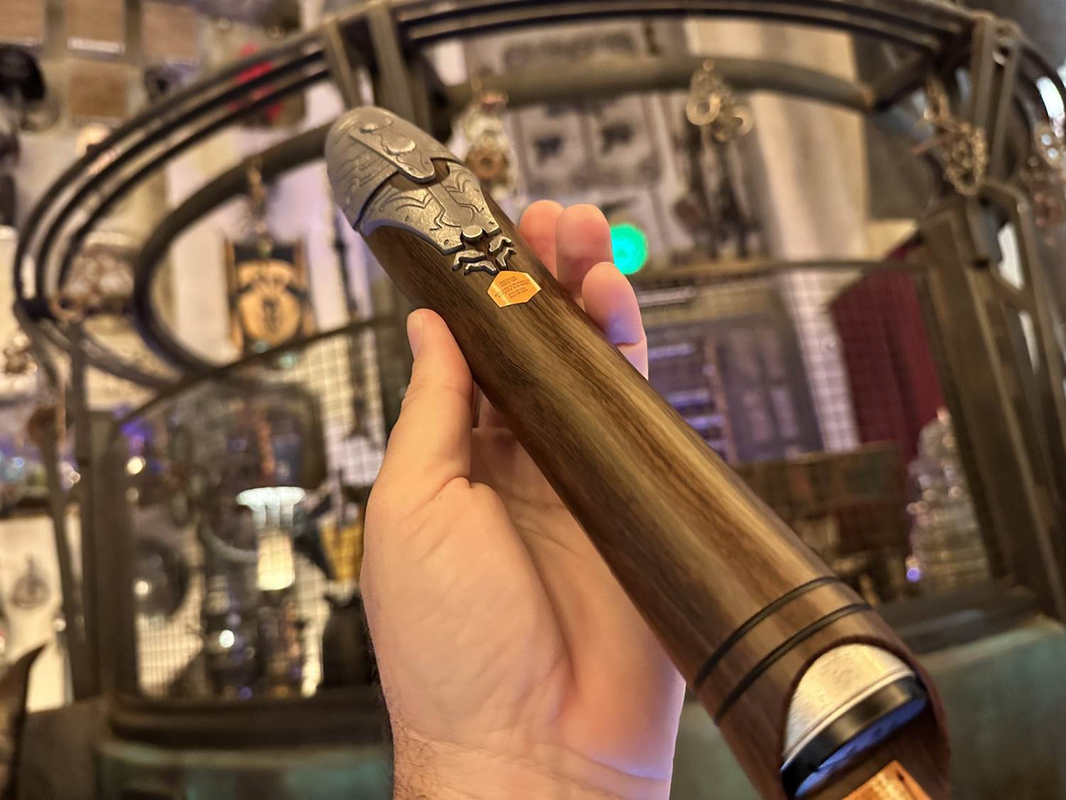 Wookiee Jedi Padawan Gungi Legacy Lightsaber Arrives at Star Wars ...