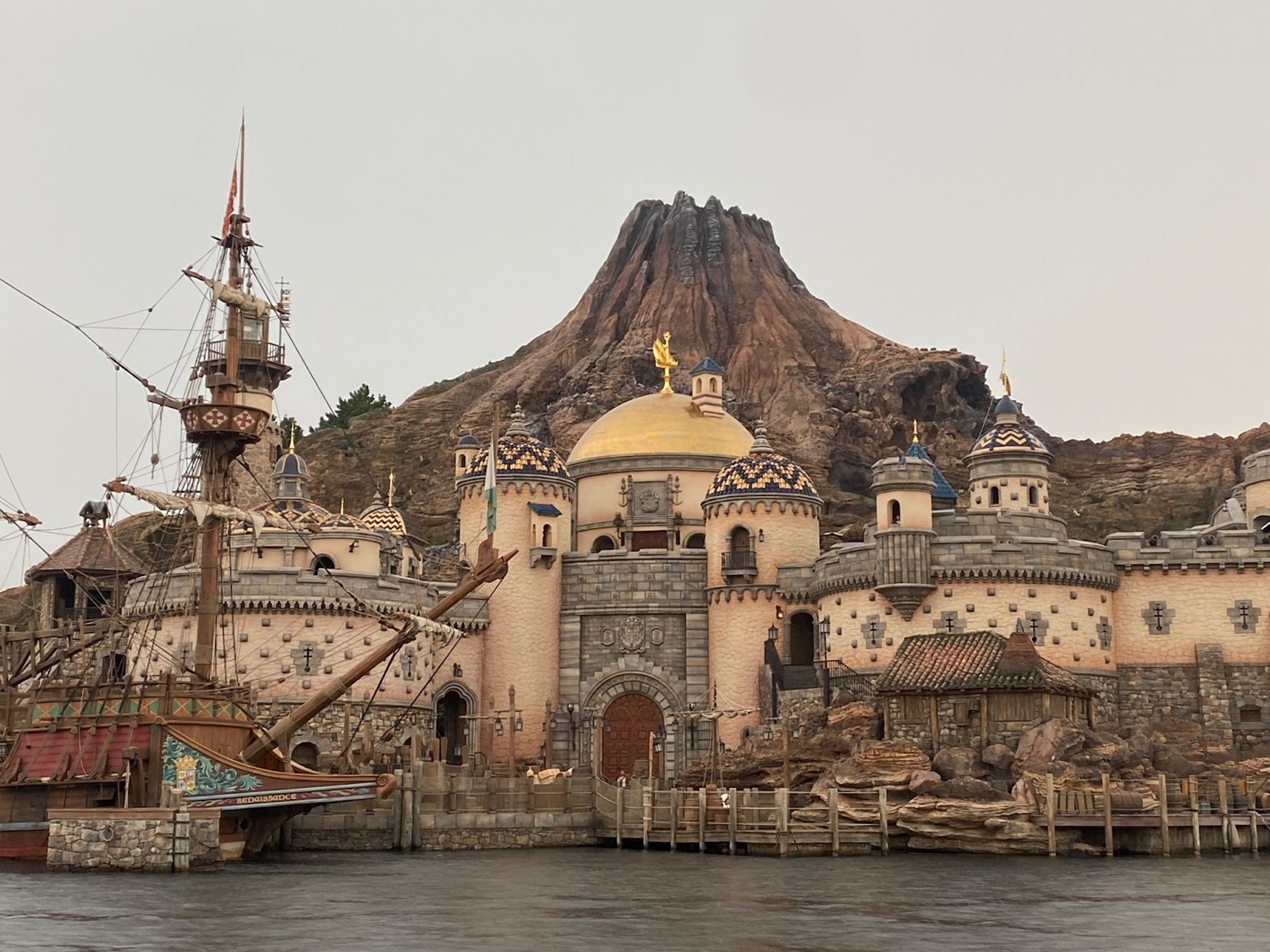 Tokyo Disney Resort Offering Savings for Students with Limited-Time ...