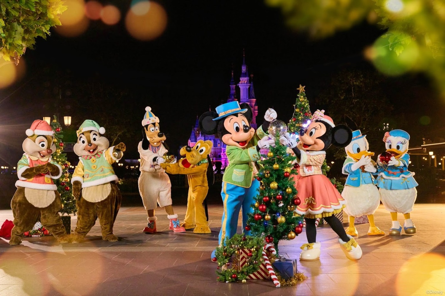 Enjoy a Cold Weather Celebration at Shanghai Disneyland's Disney Winter ...