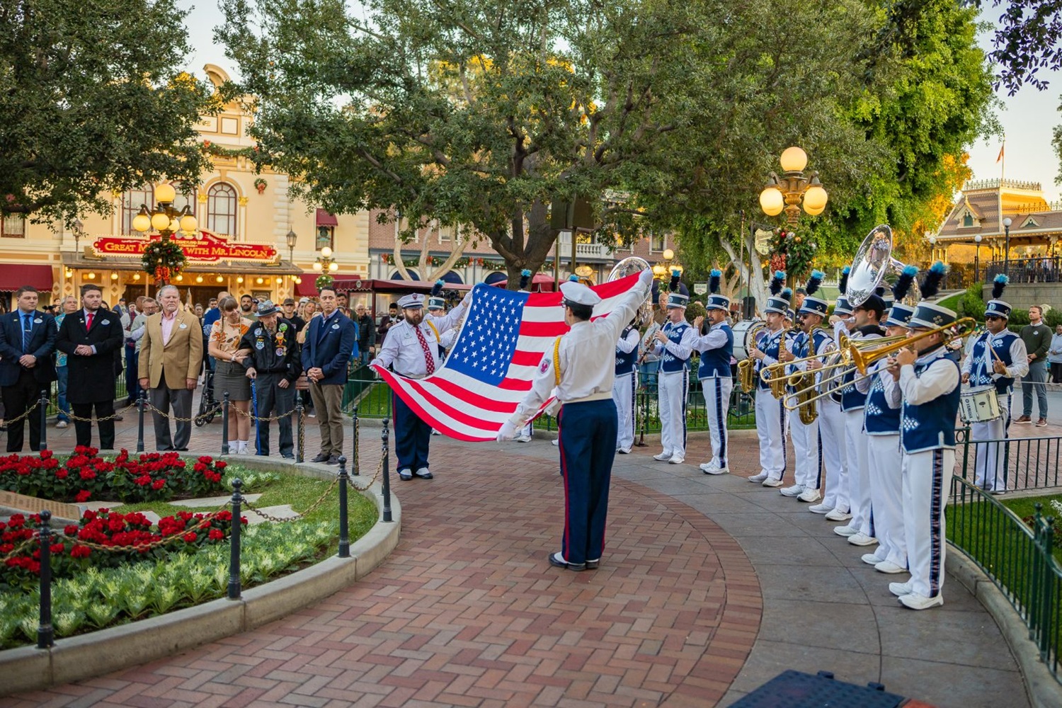 Disneyland Honors 101-Year-Old World War II Veteran Papa Jake ...