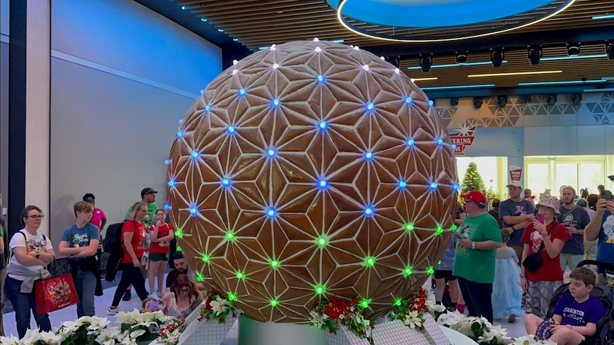 Photos / Video: Holiday Magic Comes to CommuniCore Hall at EPCOT with ...