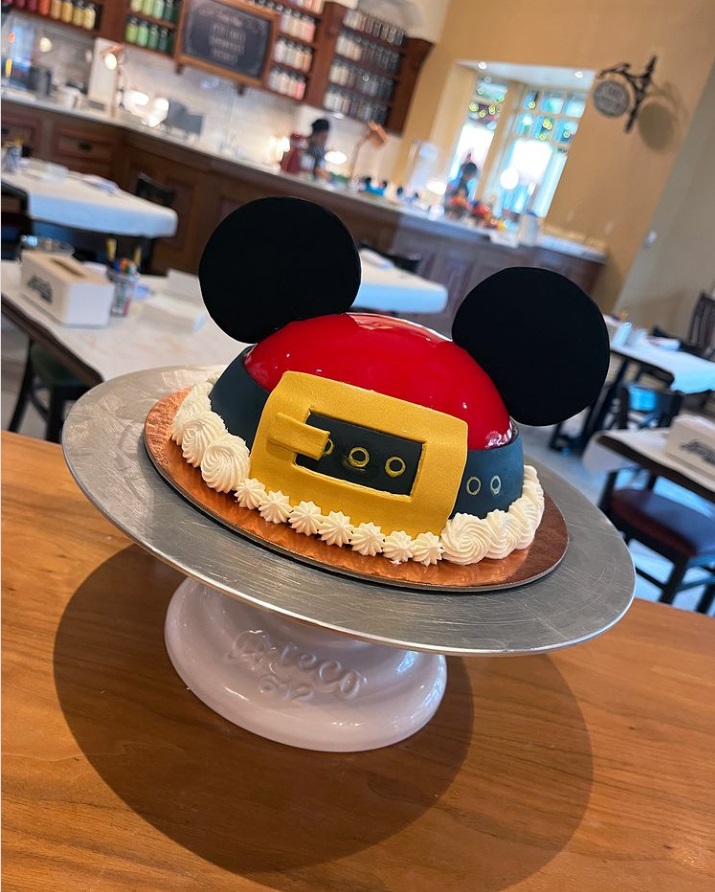 Design Your Own Santa Mickey Dome Cake This December at Disney Springs ...