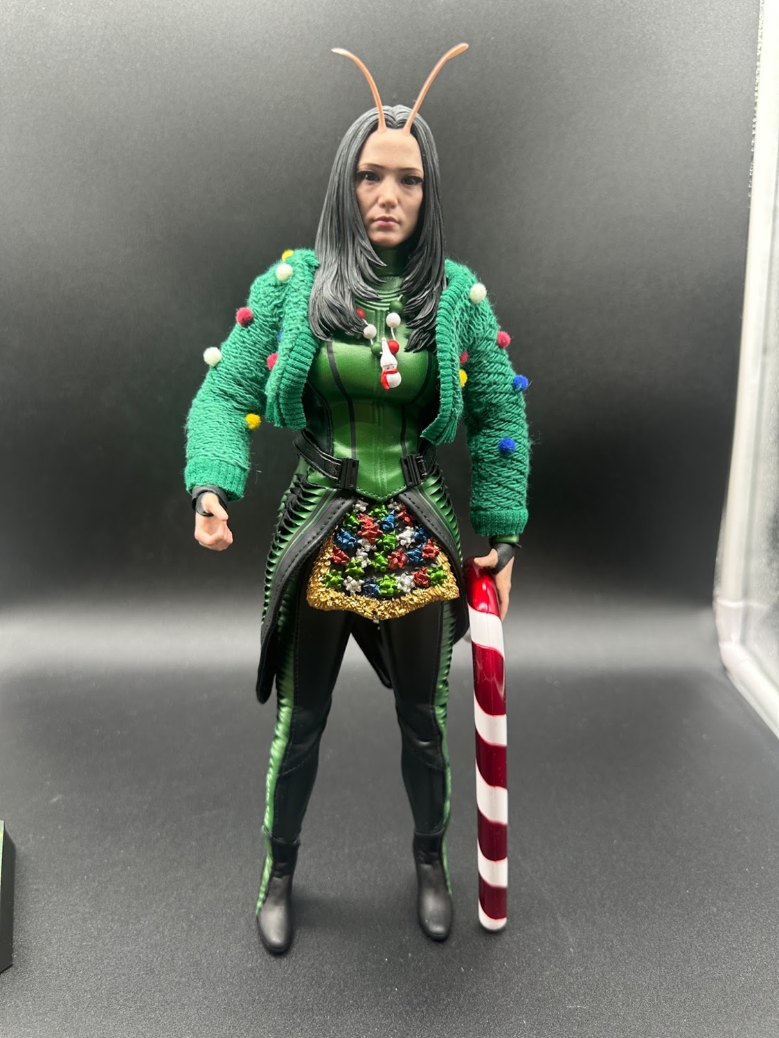 Toy Review - Hot Toys Mantis Sixth Scale Figure