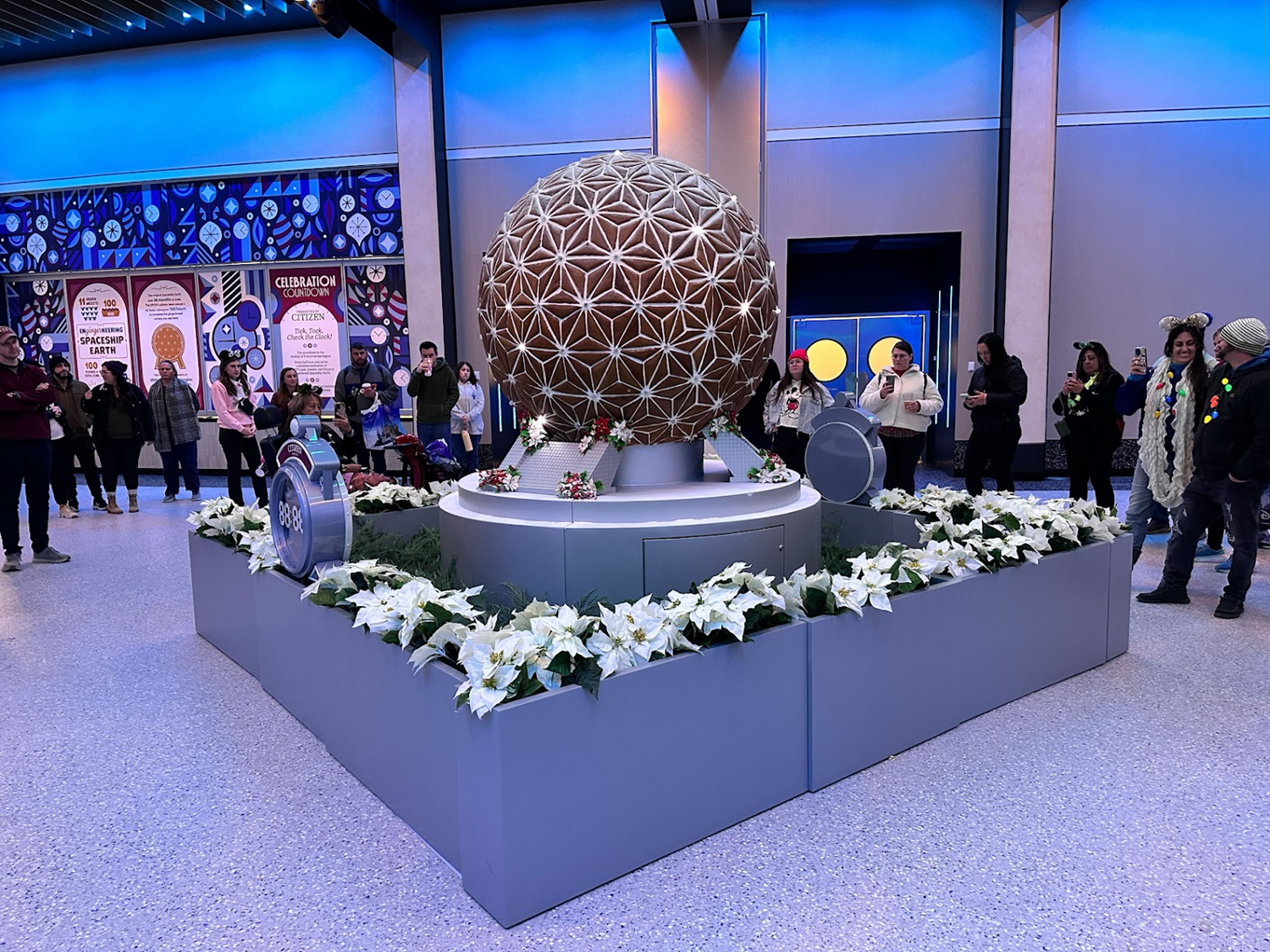 Photos / Video: Holiday Magic Comes to CommuniCore Hall at EPCOT with ...