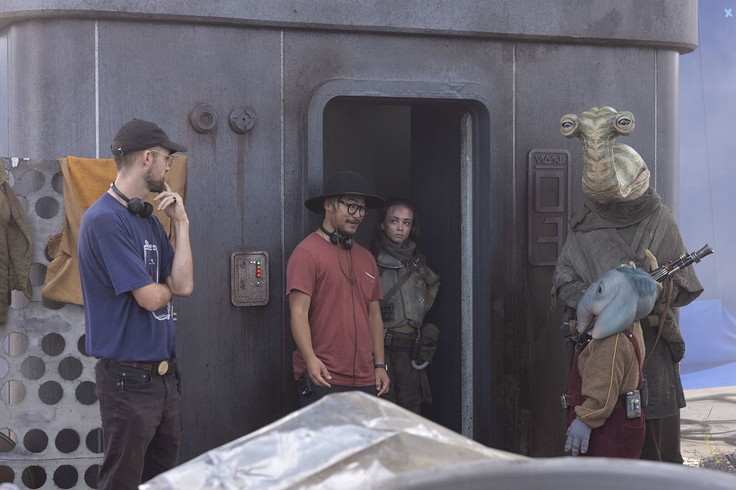 Video: "Everything Everywhere All At Once" Directors The Daniels Go ...