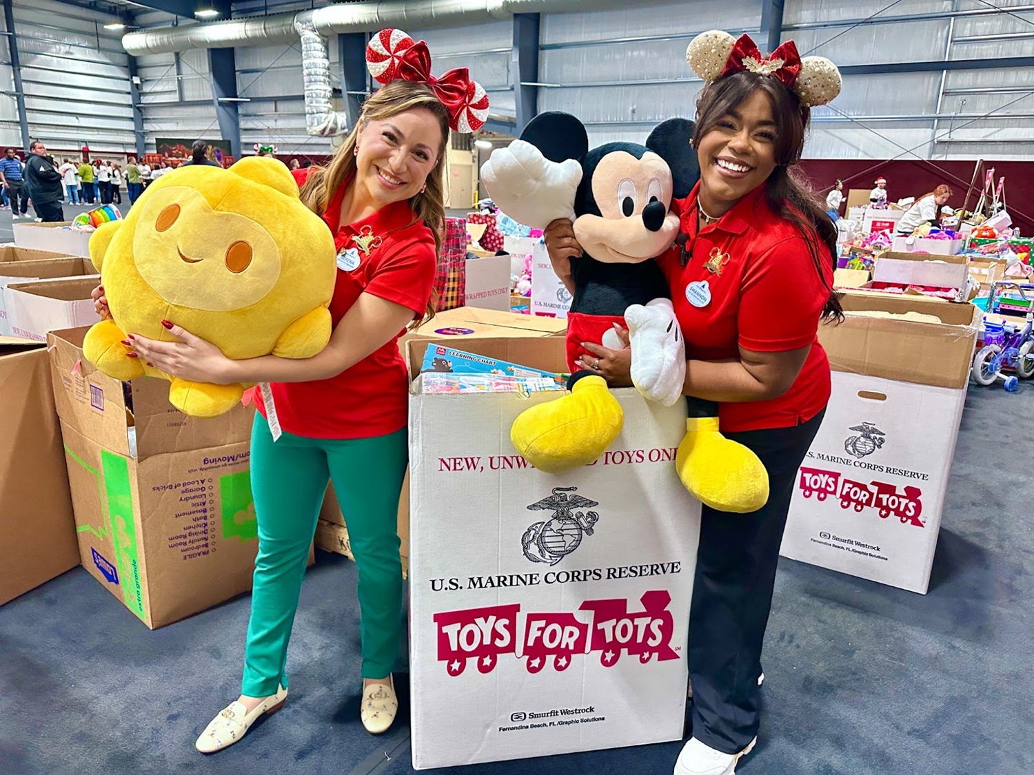 Walt Disney World VoluntEARS Come Together to Sort Toys For Tots ...