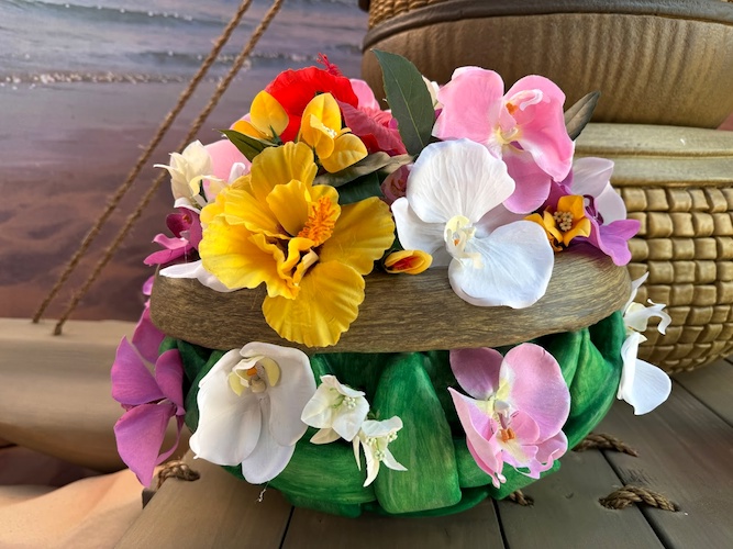 Photos / Video: Moana Debuts New "Moana 2" Inspired Look at Disney ...