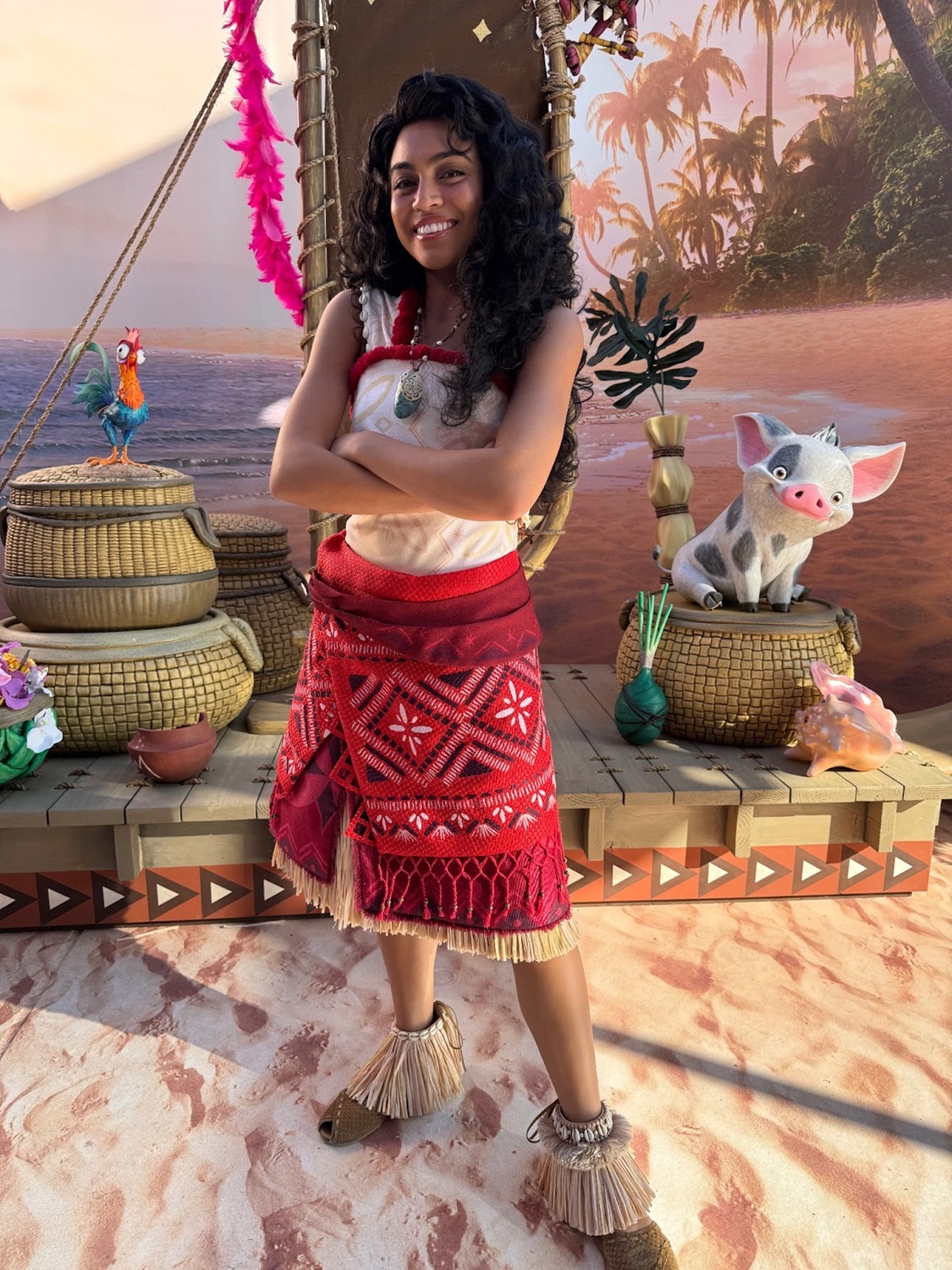 Photos / Video: Moana Debuts New "Moana 2" Inspired Look at Disney ...