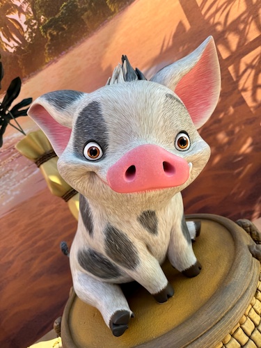 Photos / Video: Moana Debuts New "Moana 2" Inspired Look at Disney ...