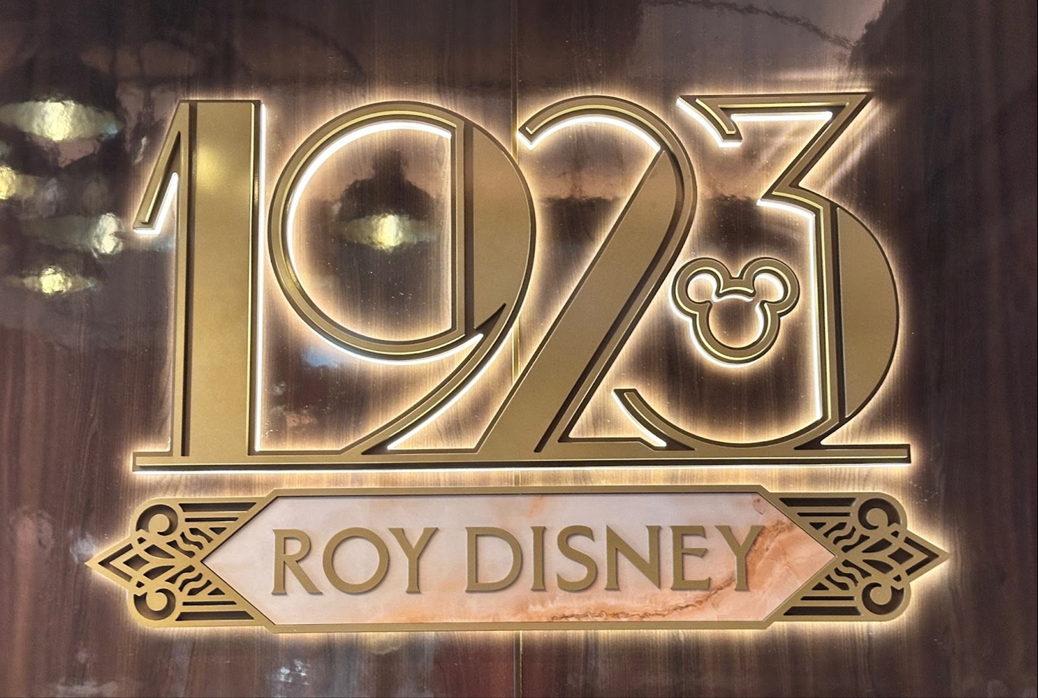 Photos: 1923 Immerses Disney Treasure Diners in Disney and Pixar ...