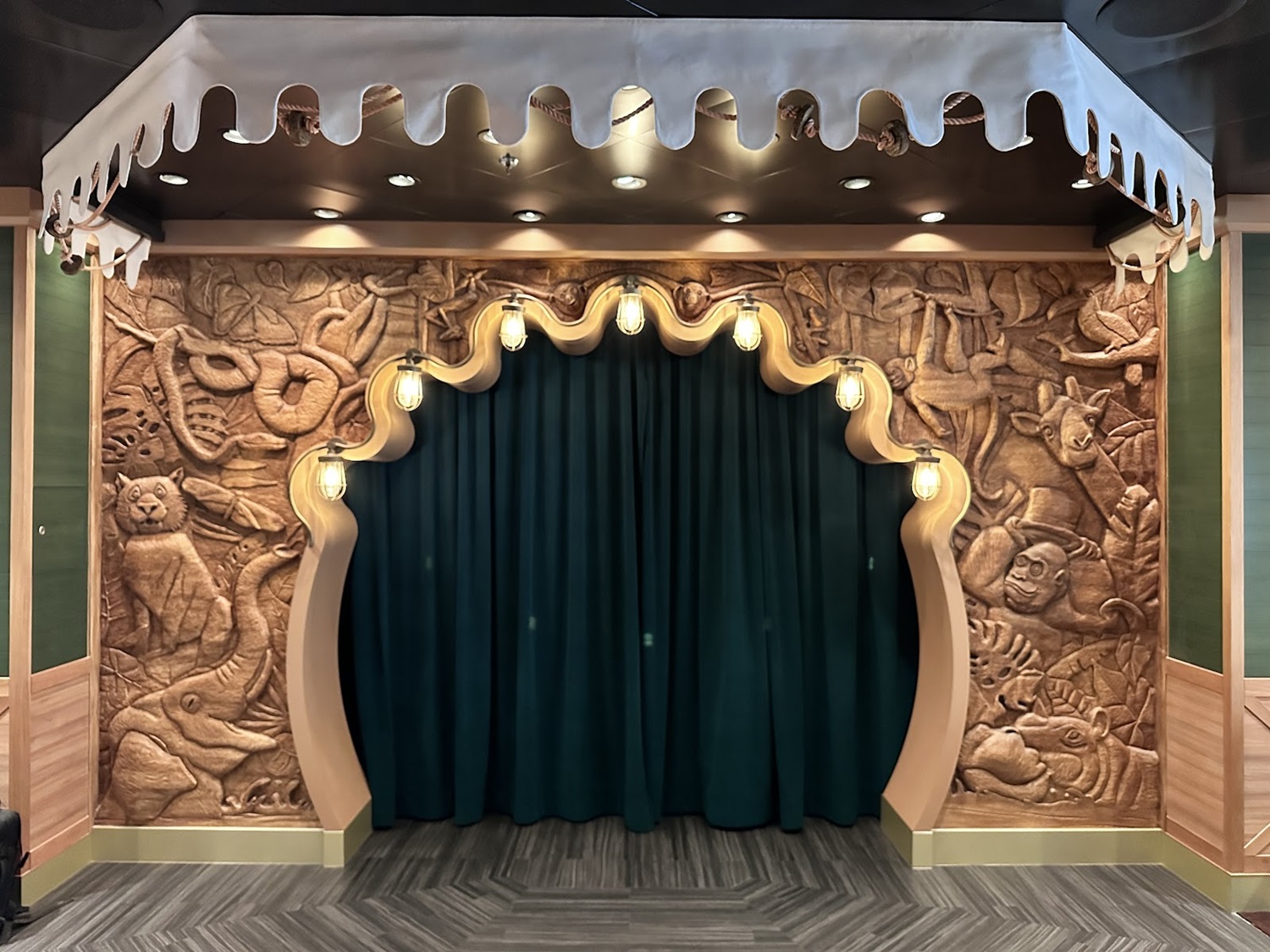 Photos: Cruising Around the Details of Skipper Society Aboard the ...